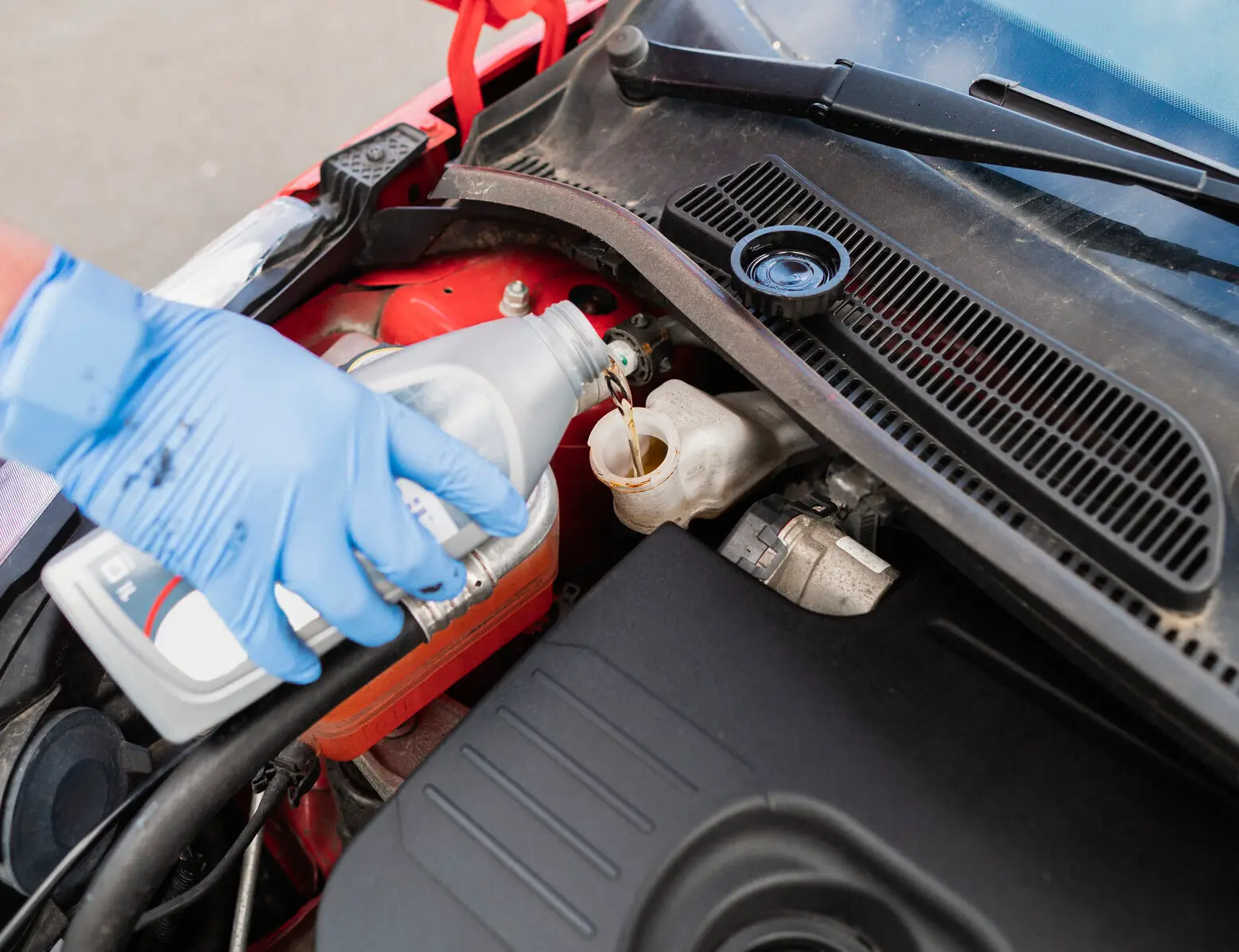 Brake Fluid Change & Servicing | Master Tech Automotive