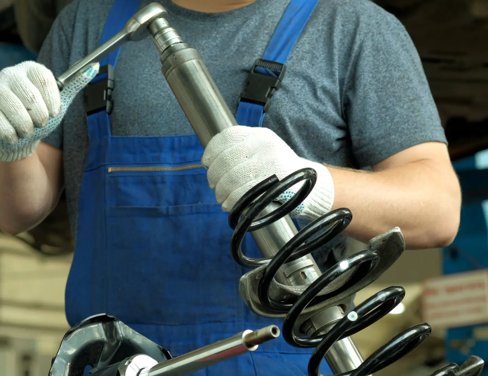 Shocks And Struts Service | Master Tech Automotive